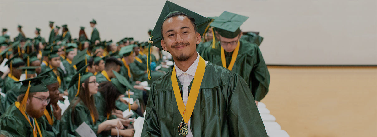 Caps & Gowns, Accessoires, Diploma Frames for Graduation | GraduatePro